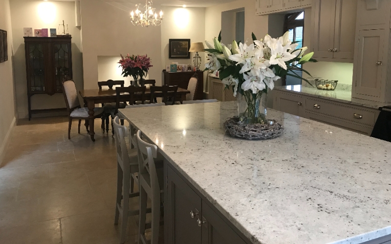 Colonial White Granite & Quartzite | World of Marble